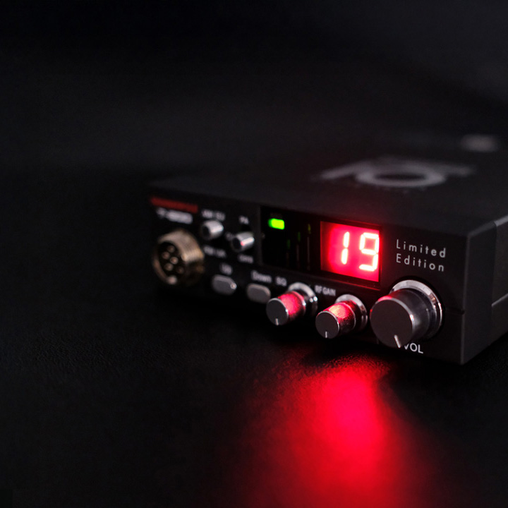 Thunderpole T-800 CB Radio | THUNDERPOLE